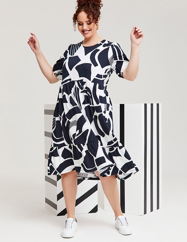 Taking Shape: Plus Size Women's Clothing in UK