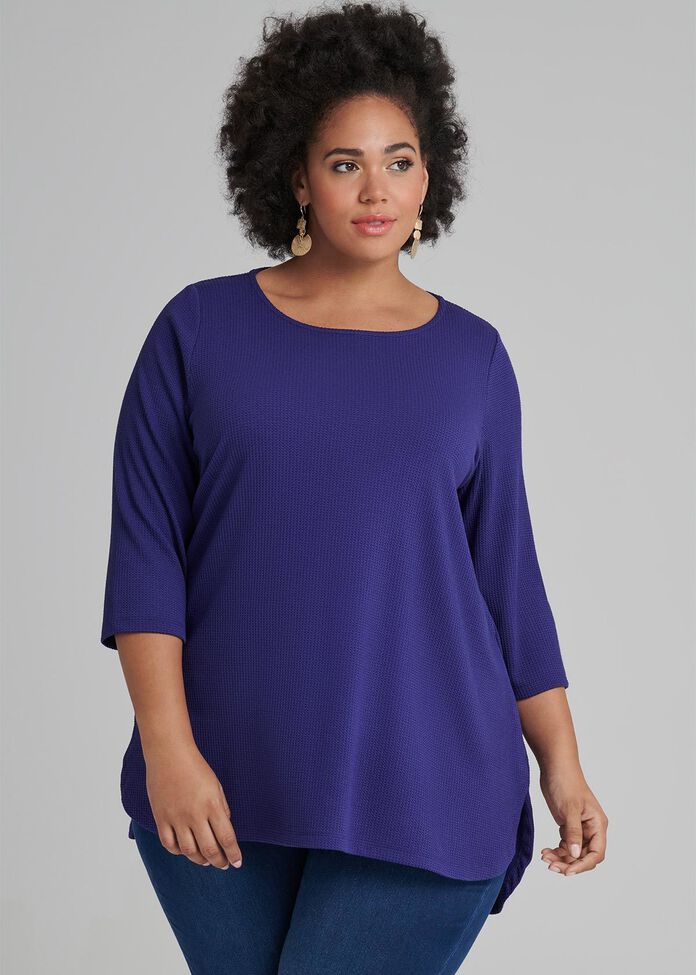 The Staple Top in Navy in sizes 12 to 24 | Taking Shape NZ