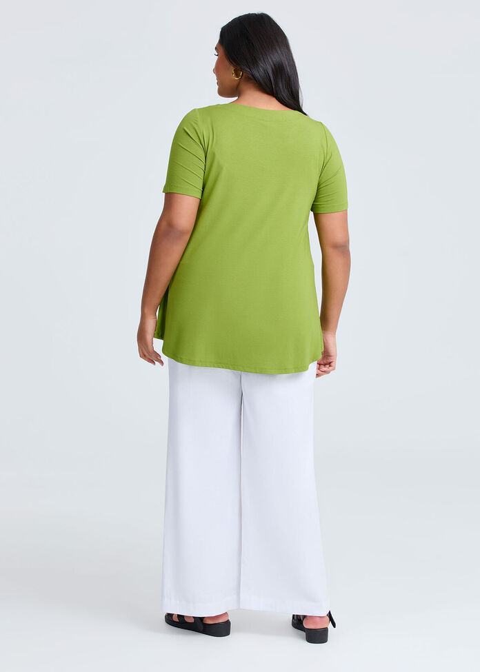 Shop Plus Size The White Lotus HBO Original Welcome Drink Top, Green ...