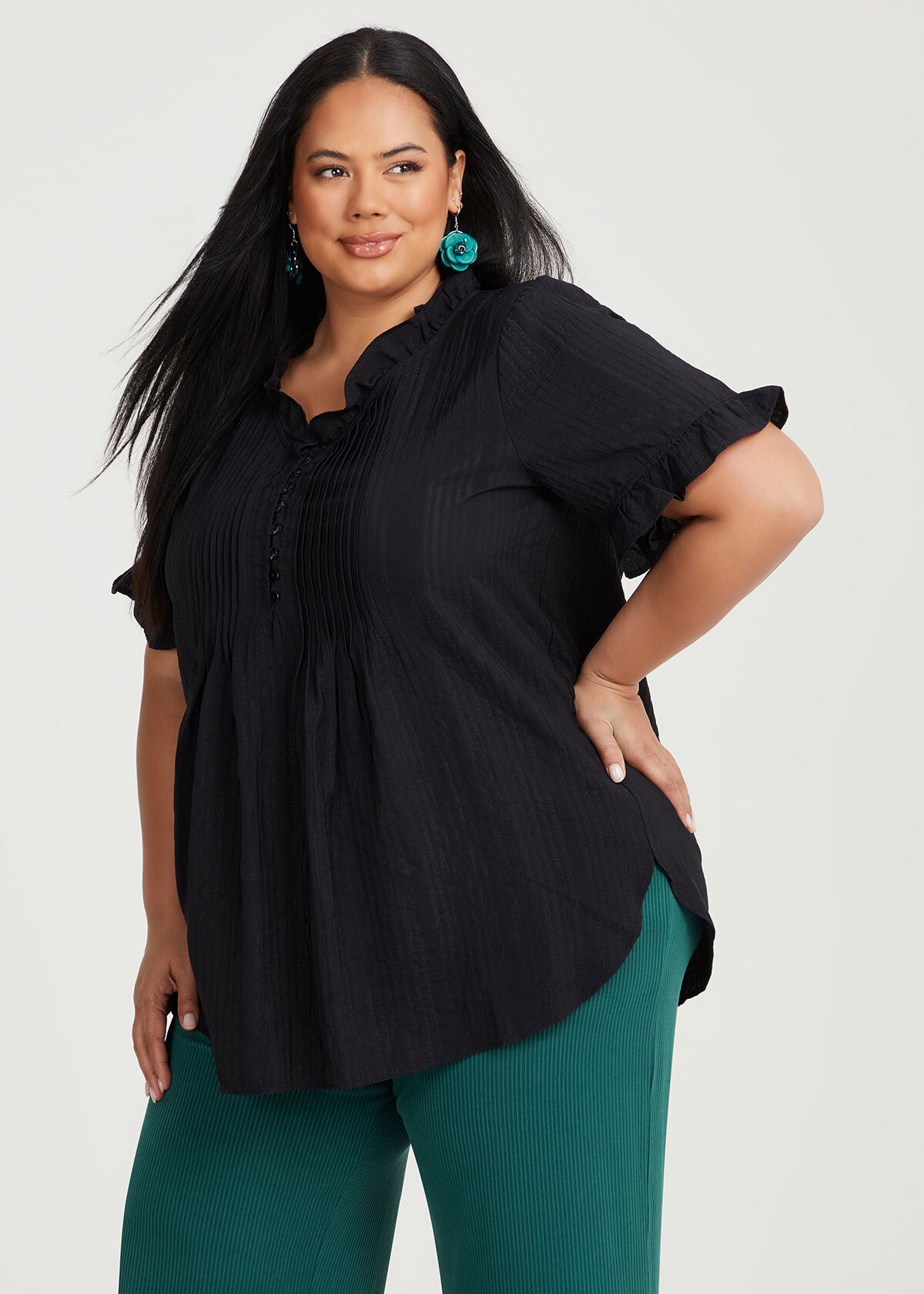 Shop Plus Size Natural Pleat Detail Top, Black | Taking Shape NZ
