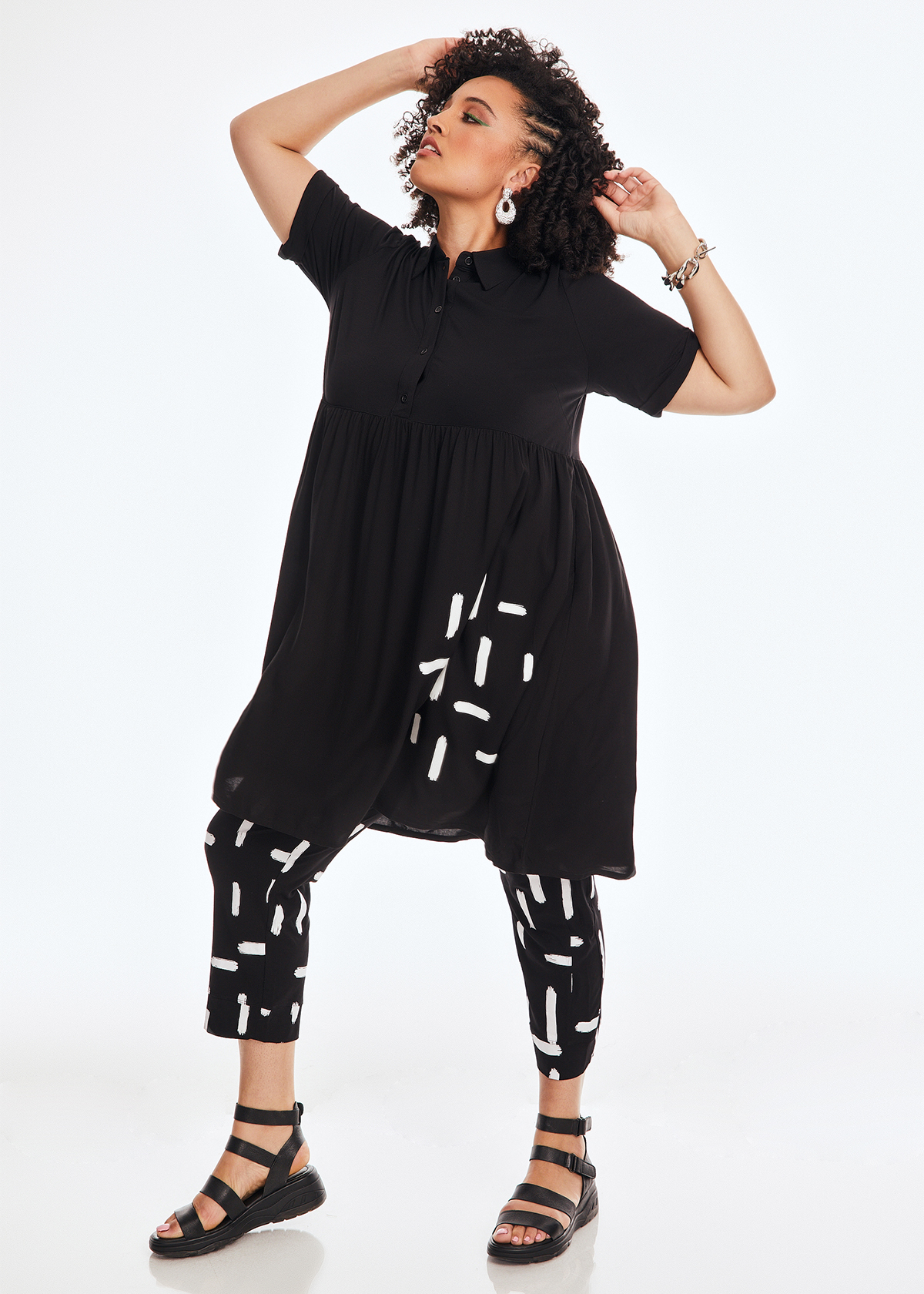 Shop Plus Size Natural Awe Tunic, Black | Taking Shape NZ