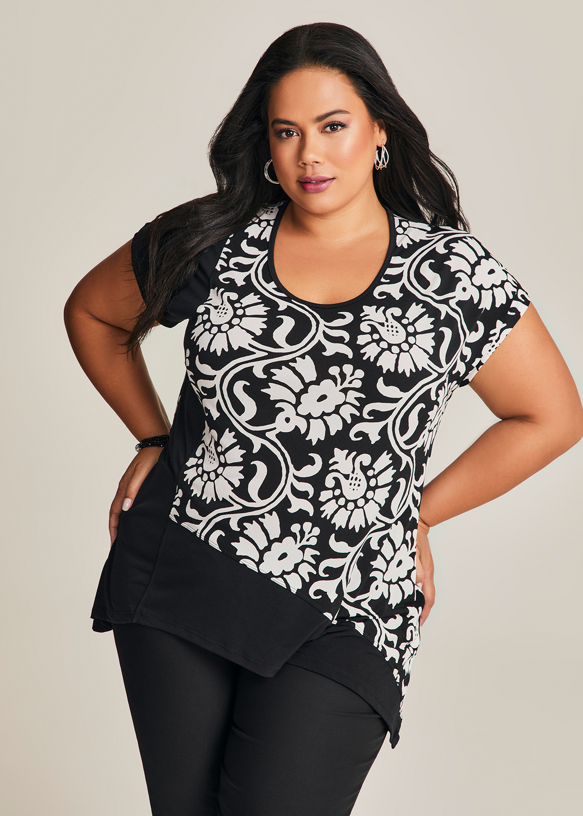 Shop Plus Size Abstract Print Spliced Top, Black | Taking Shape NZ
